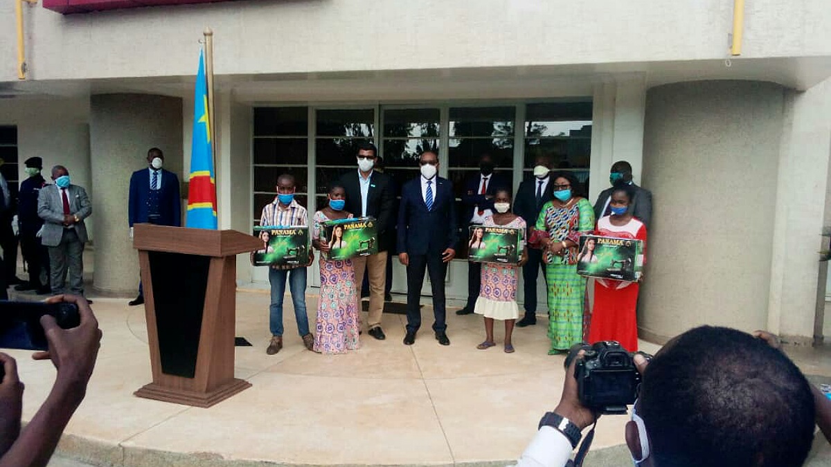 Sud-Kivu : Le gouverneur Ngwabidje lance officiellement l’enseignement à distance