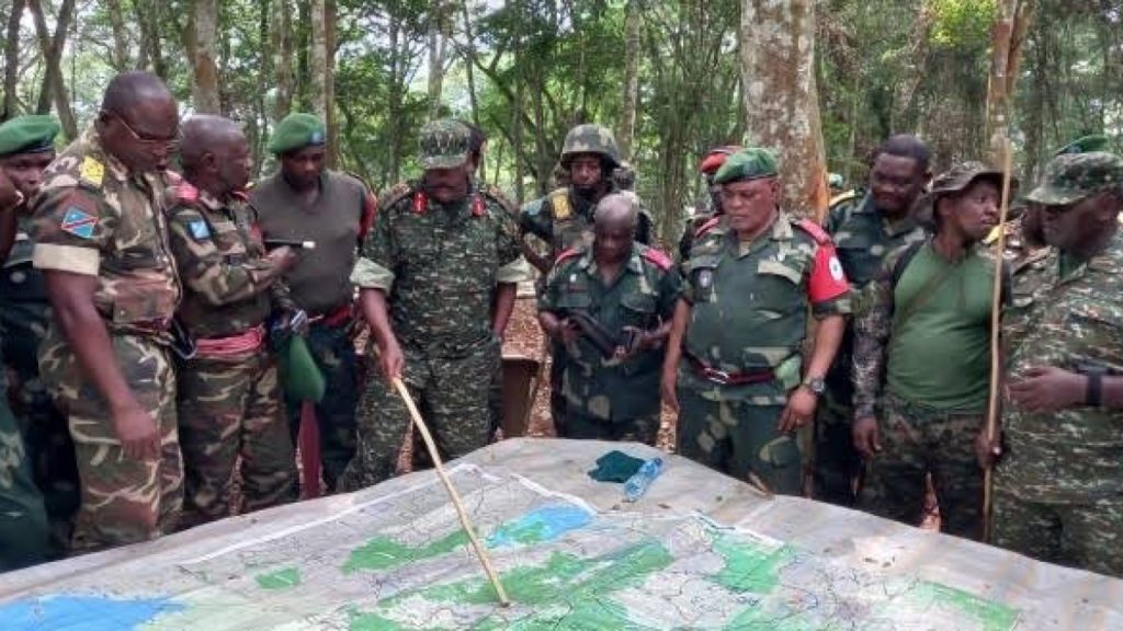 RDC - OUGANDA : Les Chefs d'État major général des FARDC et des UPDF ...