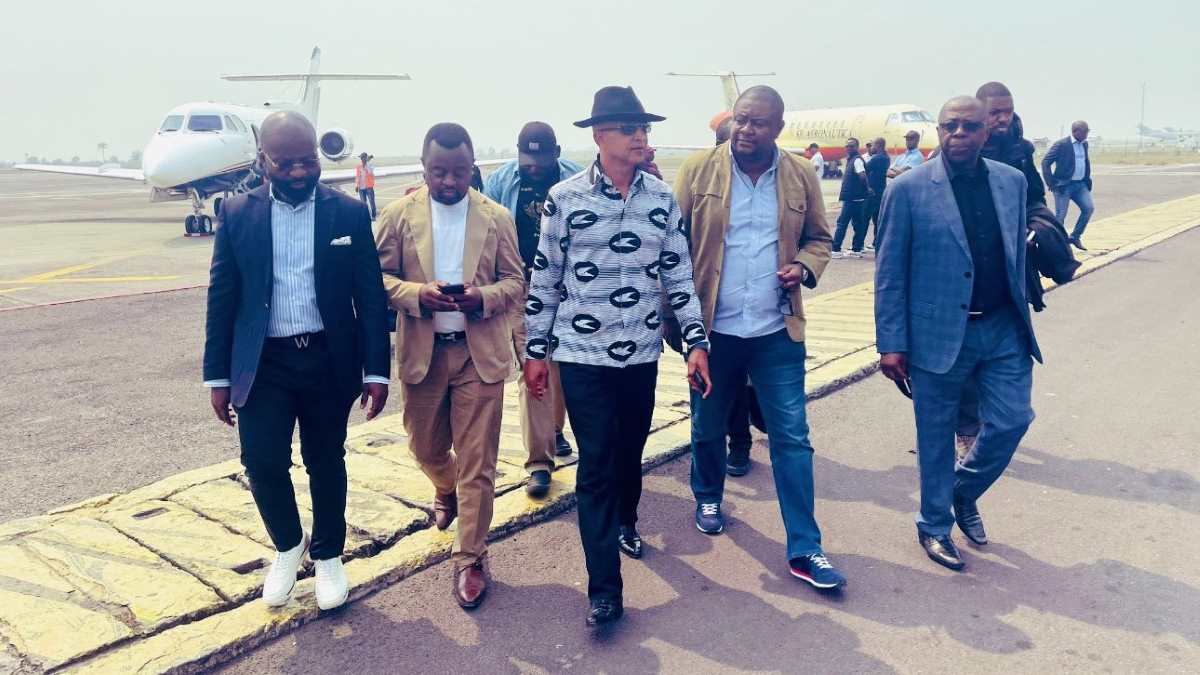 Visite de Moïse Katumbi à Kinshasa pour honorer Chérubin Okende Visite de Moïse Katumbi à Kinshasa pour honorer Chérubin Okende